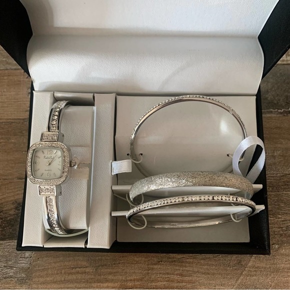 Peck & Peck | Jewelry | Vintage Peck Peck Rhinestone Cuff Watch 3 ...